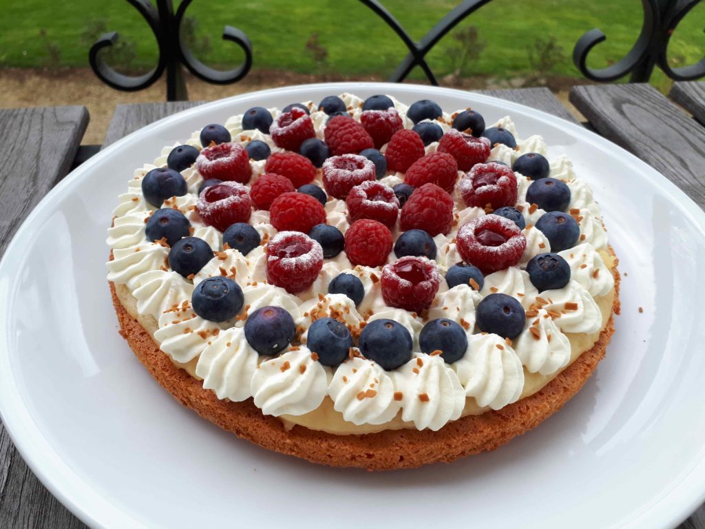 Recette de Mon Gâteau au Biscuits Roses Fruits Rouges - Saveurs de Sandrine